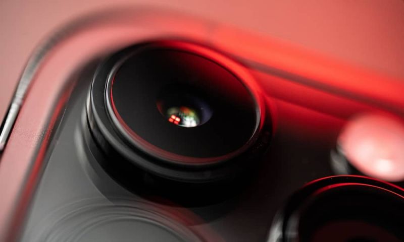 New iPhone 16 Camera Treatment May Put an End to Lens Flare