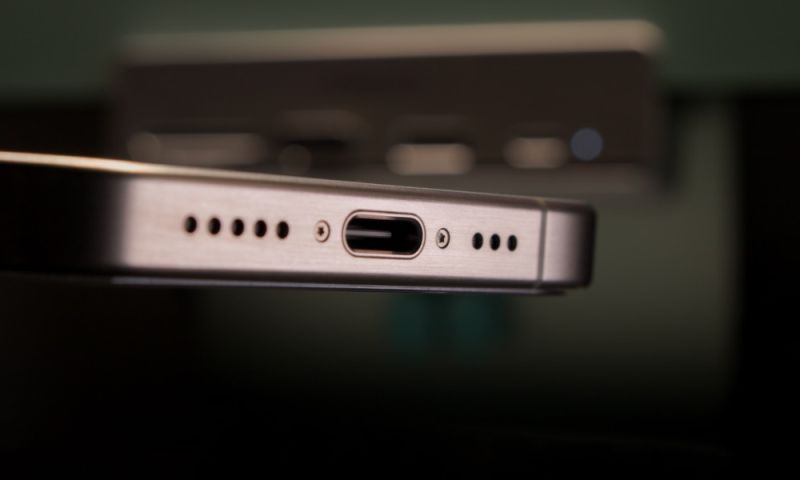 Faster USB Speeds Remain a Pro Feature in the iPhone 16 Lineup