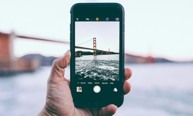 Here's the Quickest Way to Crop an Image on Your iPhone