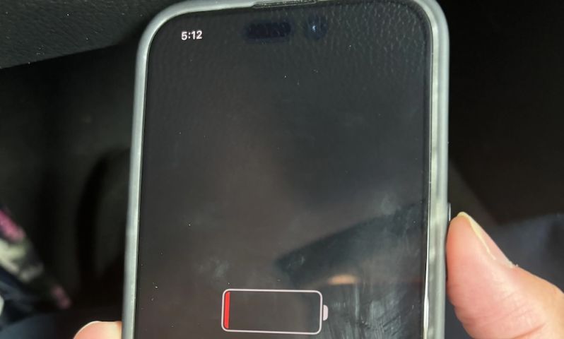 iOS 18 Will Tell You the Time Even When the Battery is Dead