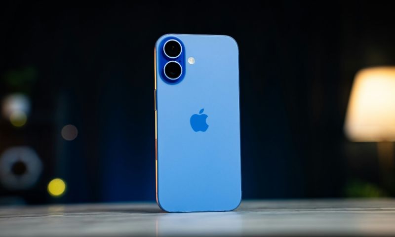 ‘Base’ iPhone Models Claim More than a Third of Sales | Here's Why