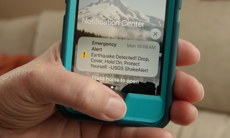 One iPhone Setting You Shouldn't Ignore: Emergency Alerts